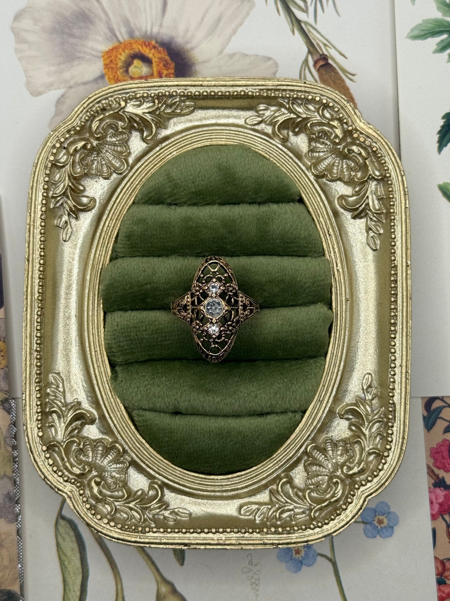 Vintage Gold Tone Deco Style Ring Size 7 – generational vintage